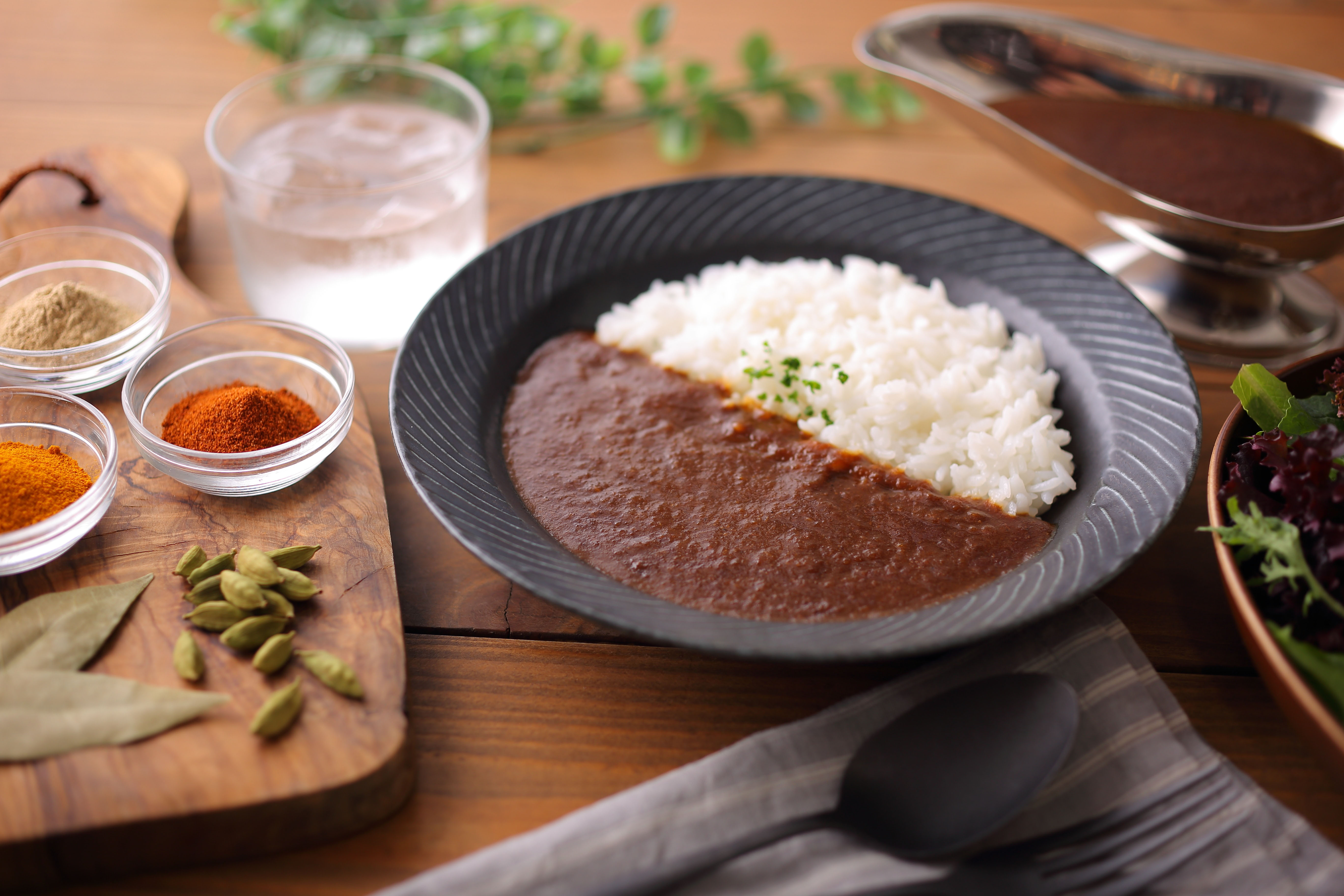 運営者紹介 | トーキョー・フローズン・カレー [TOKYO FROZEN CURRY]